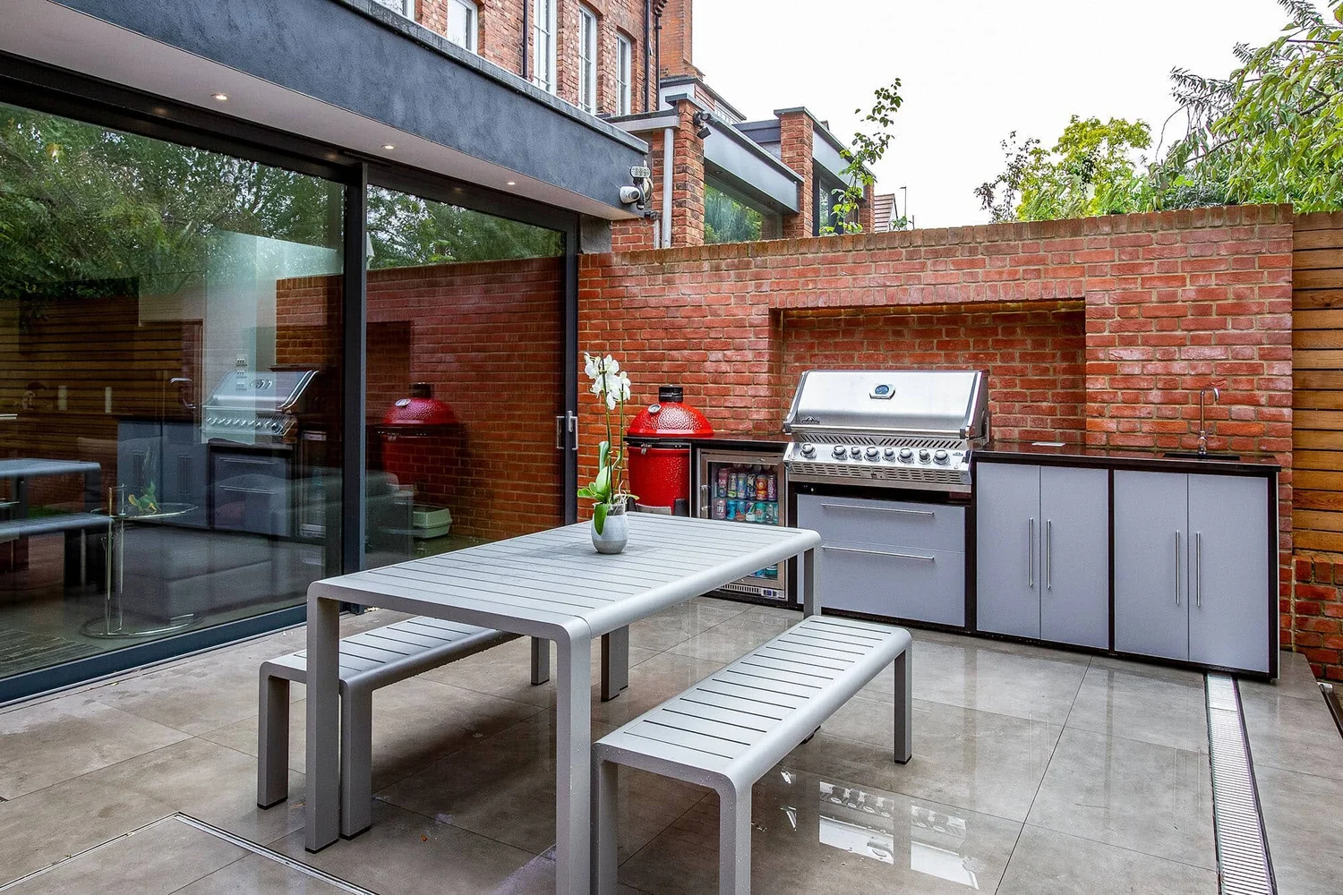 Luxury Outdoor Kitchens for London | Alfresco Kitchens