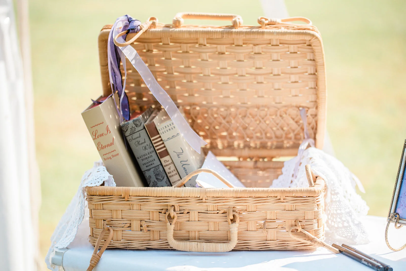 Decor & Small Props — Unavia Vintage