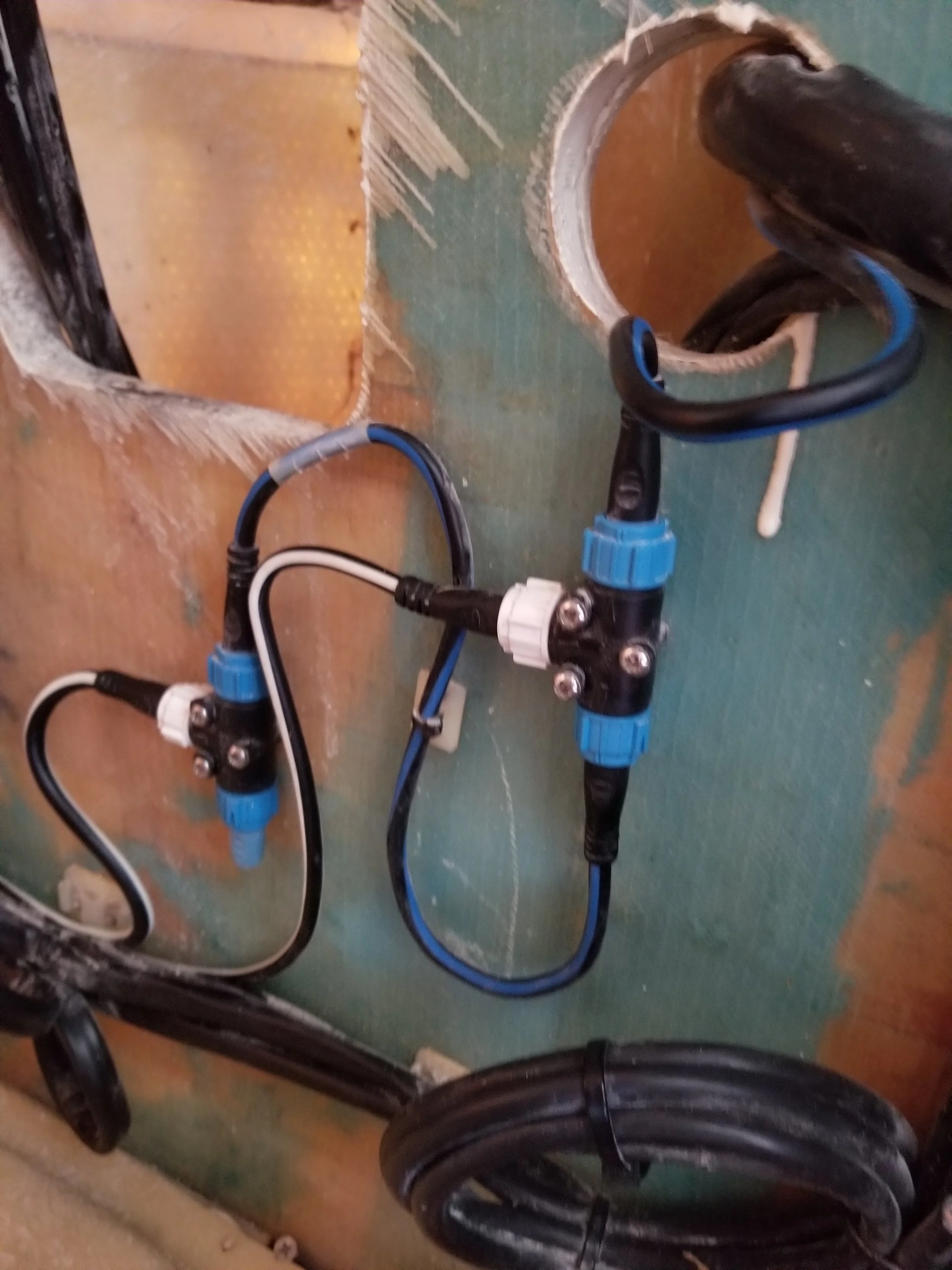 General 2 — Carlos & Kim Sailing Noir