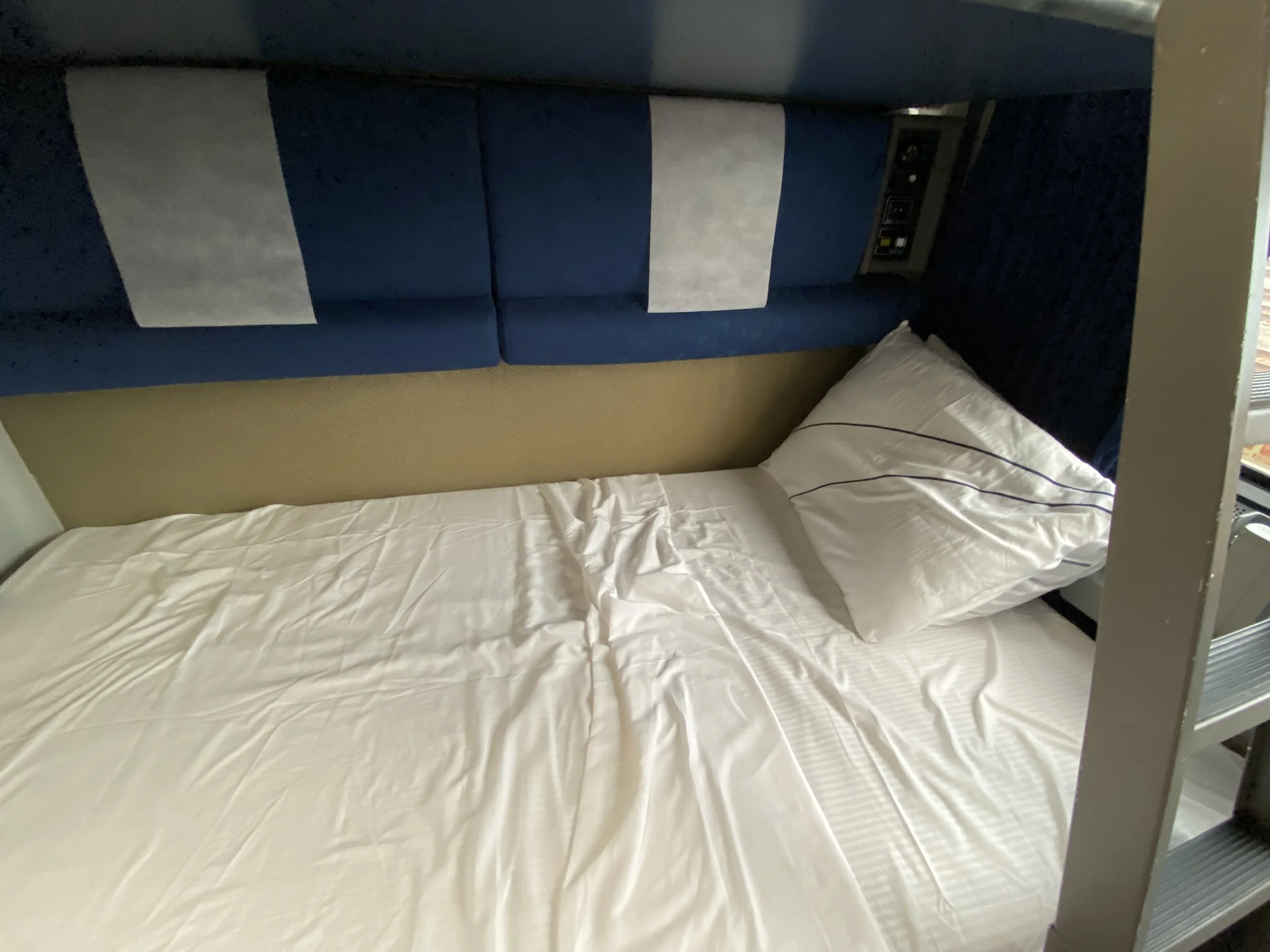 Is an Auto Train Bedroom Worth the Cost? Tips for Booking & What to ...
