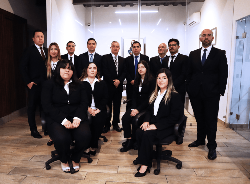 %Corporativo Jurídico RyR