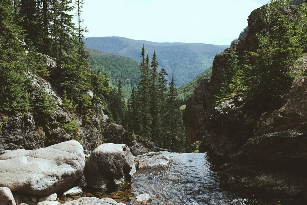 Breckenridge vs. Vail: Which Is Better in Summer & Winter?