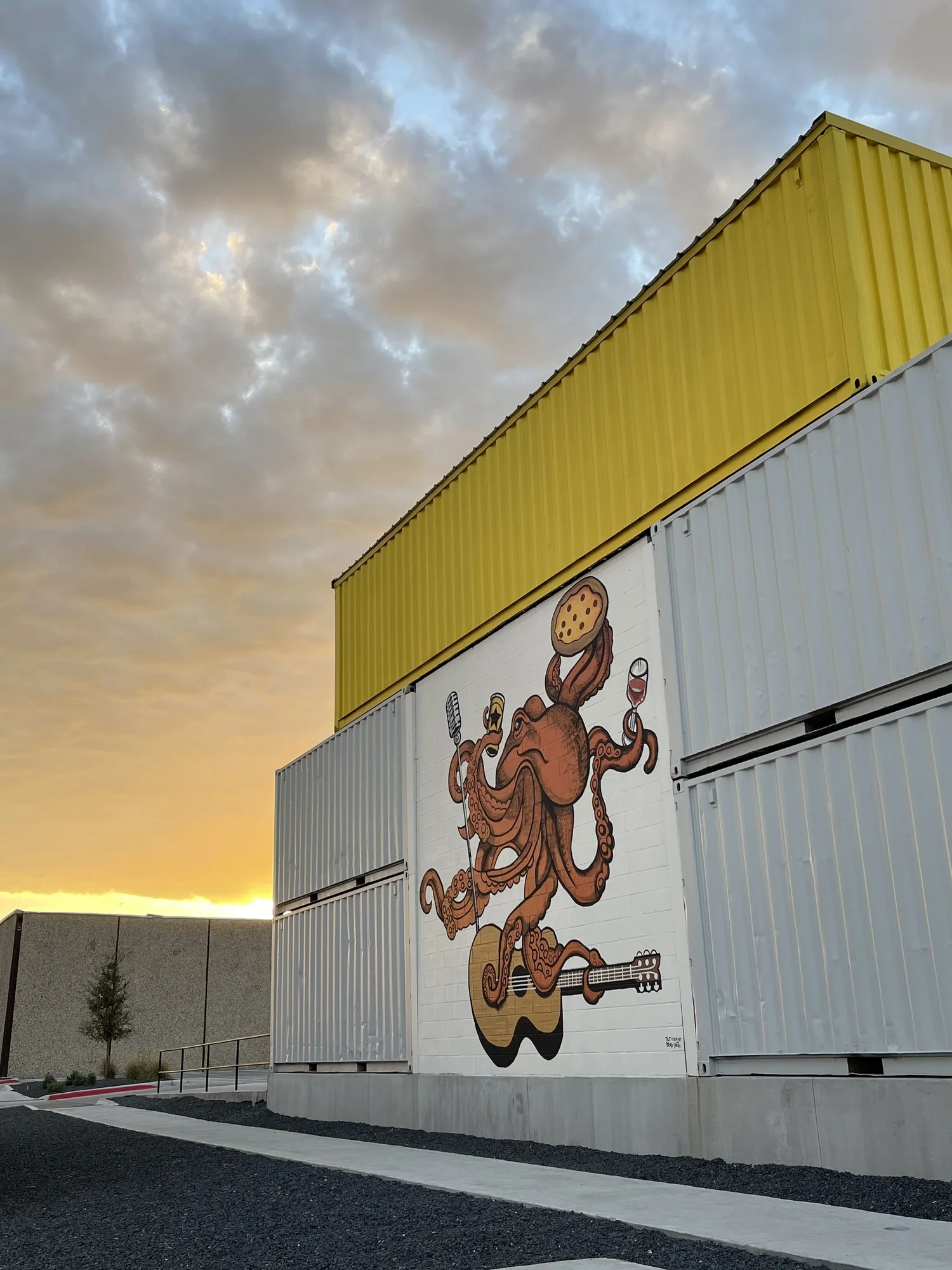 Fort Brewery Pizza - Wine - Music