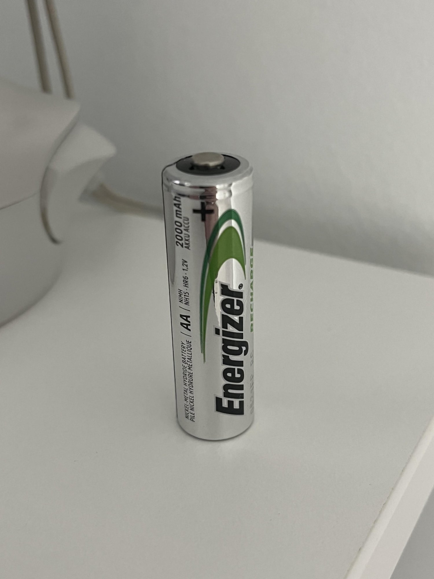 Easily Change and Replace Your Oculus Quest 2 Controller Batteries ...