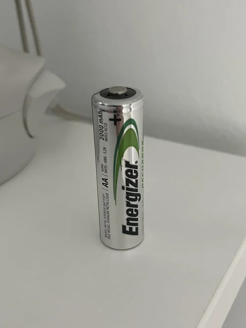 Easily Change and Replace Your Oculus Quest 2 Controller Batteries ...