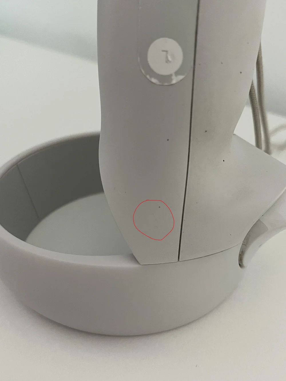 Easily Change and Replace Your Oculus Quest 2 Controller Batteries ...