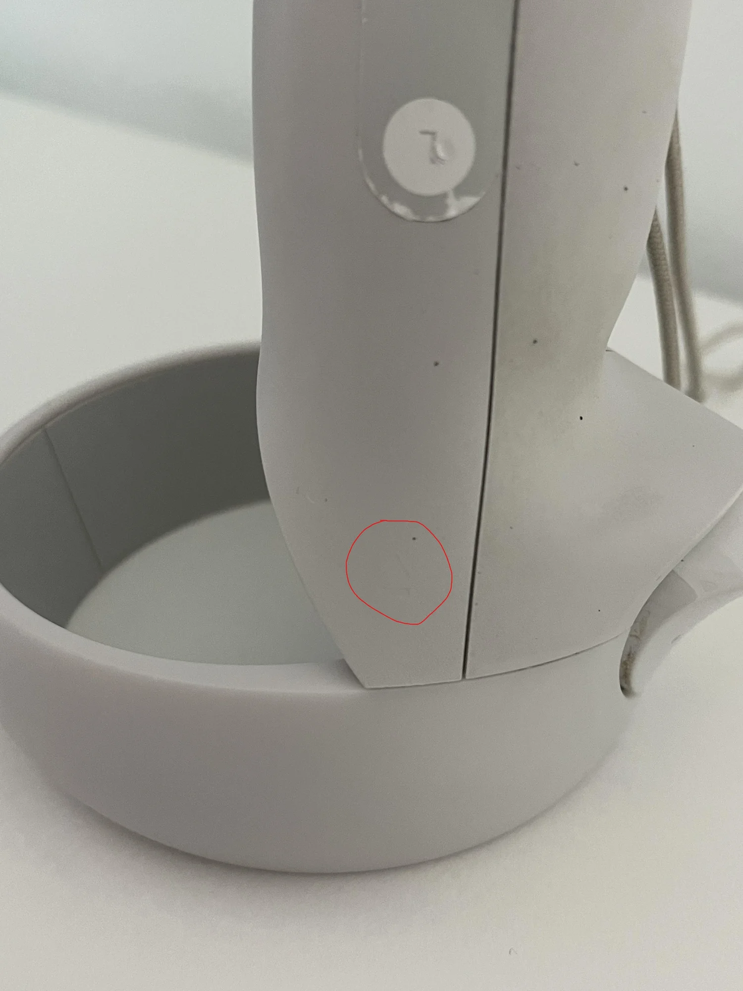 Easily Change and Replace Your Oculus Quest 2 Controller Batteries ...