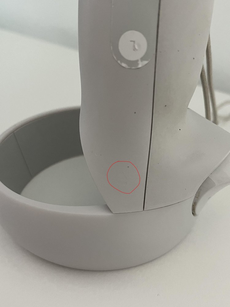 Easily Change and Replace Your Oculus Quest 2 Controller Batteries ...