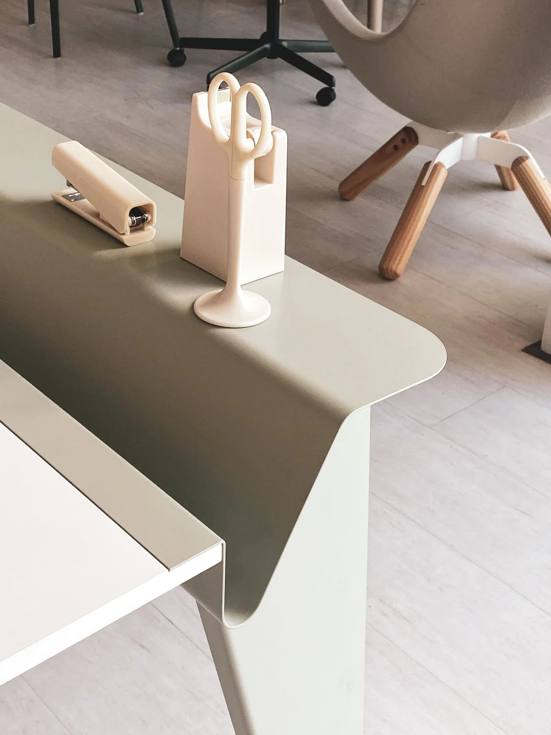 PIANO desk — TEIXEIRA DESIGN STUDIO