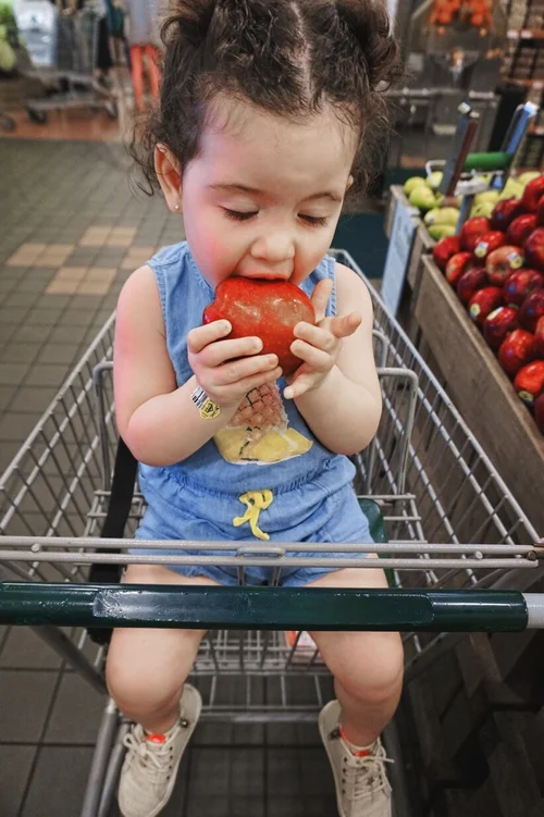 How to Run Errands While Teaching Your Kids