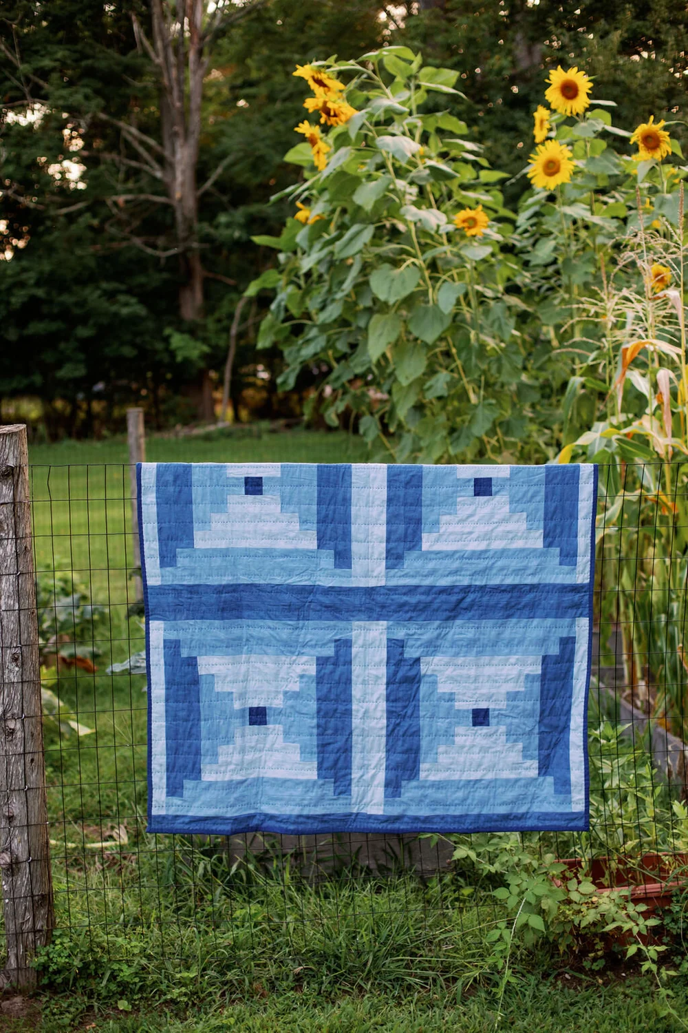 Monochromatic Courthouse Steps Quilt Instructions — By Hand Serial
