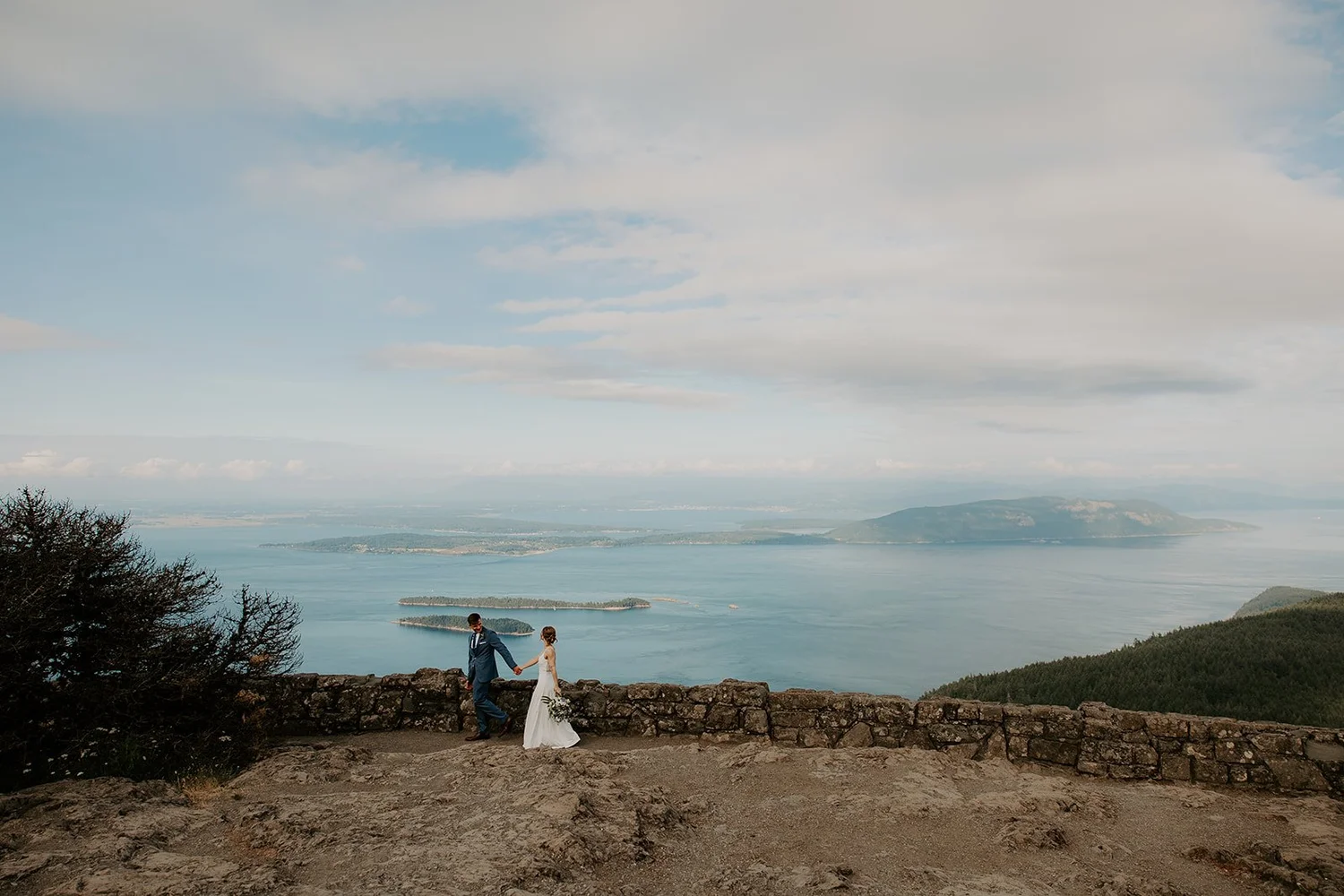 How to Elope in Hawai'i – Locations, Permits & Elopement Packages ...