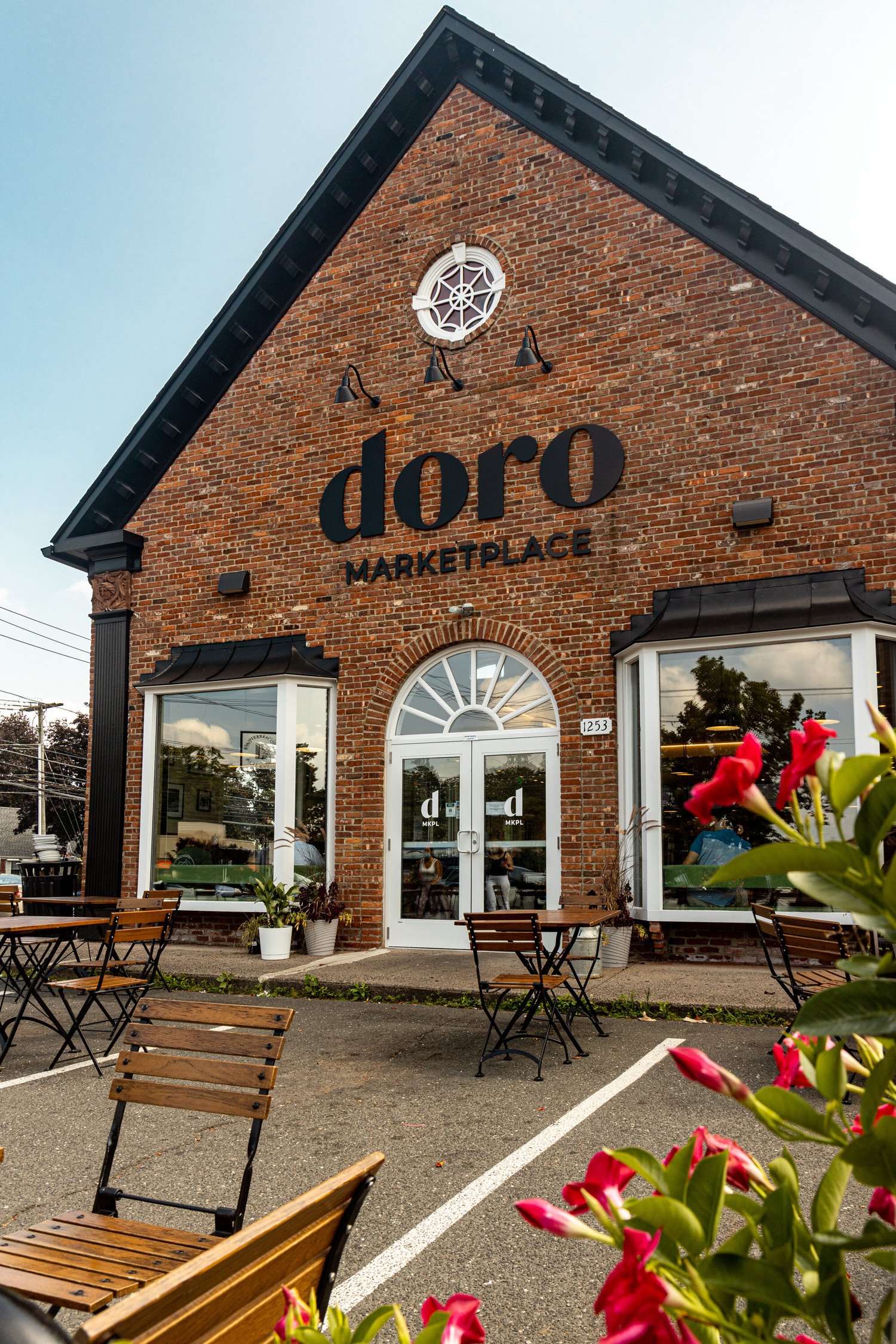 DORO Marketplace — We are Box 8 Creative