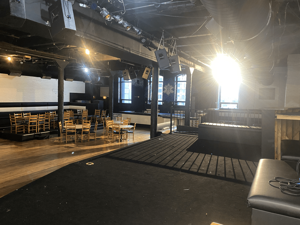 EVENT SPACE — UNDERGROUND MUSIC VENUE