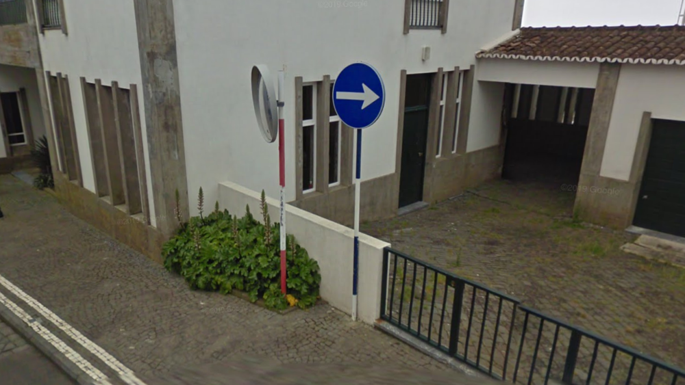 Azores — Plonk It