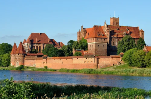 Poland — Plonk It