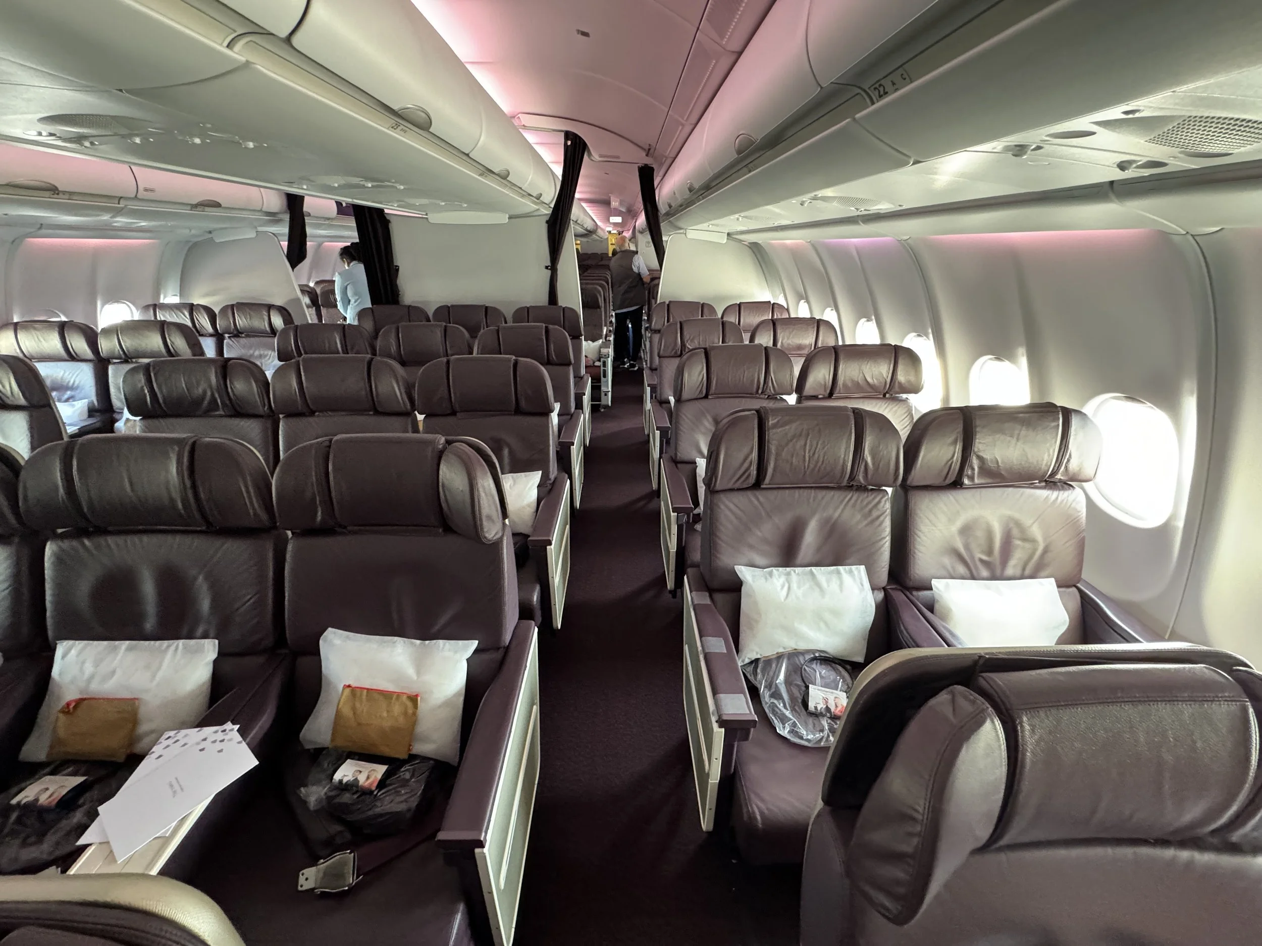 Review - Virgin Atlantic Premium Class Miami to London Heathrow — Satay ...