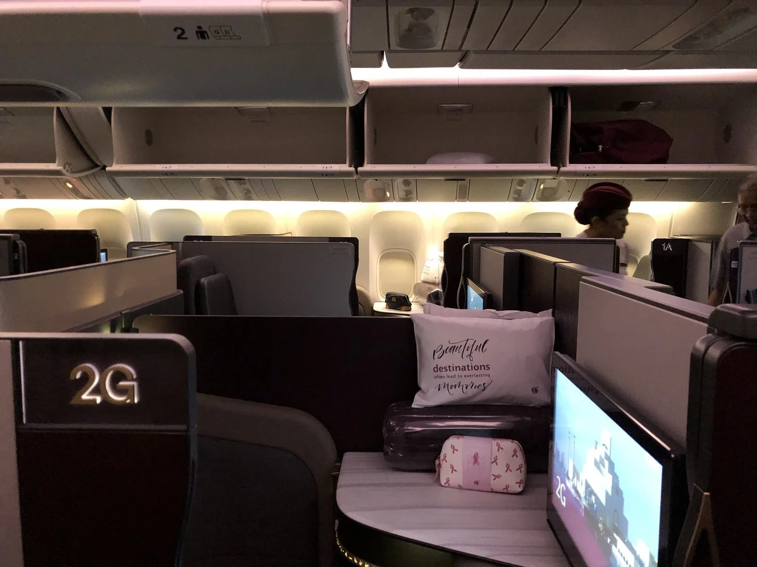 Review - Qatar Airways Business Class B777-200LR Doha to Los Angeles ...