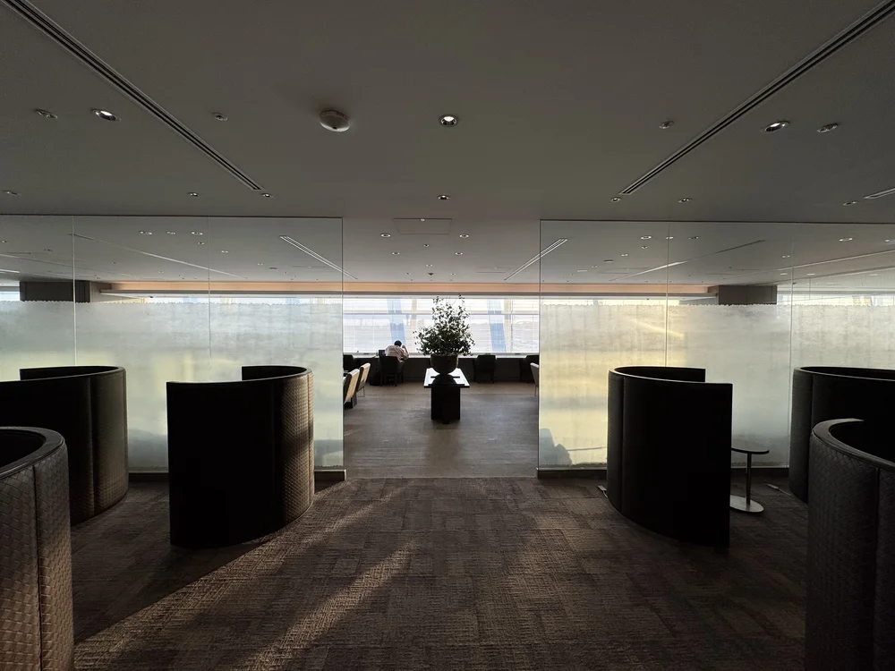 Review - Japan Airlines JAL First Class Lounge Haneda (HND) — Satay Away