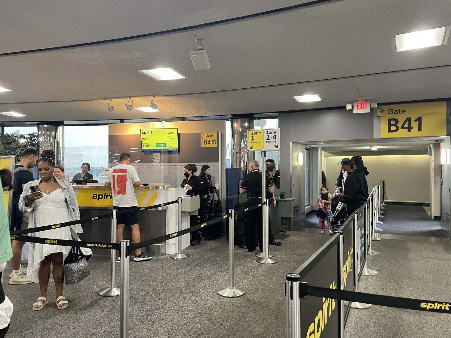 Review - Spirit Airlines Big Front Seat A320 Newark to Miami — Satay Away