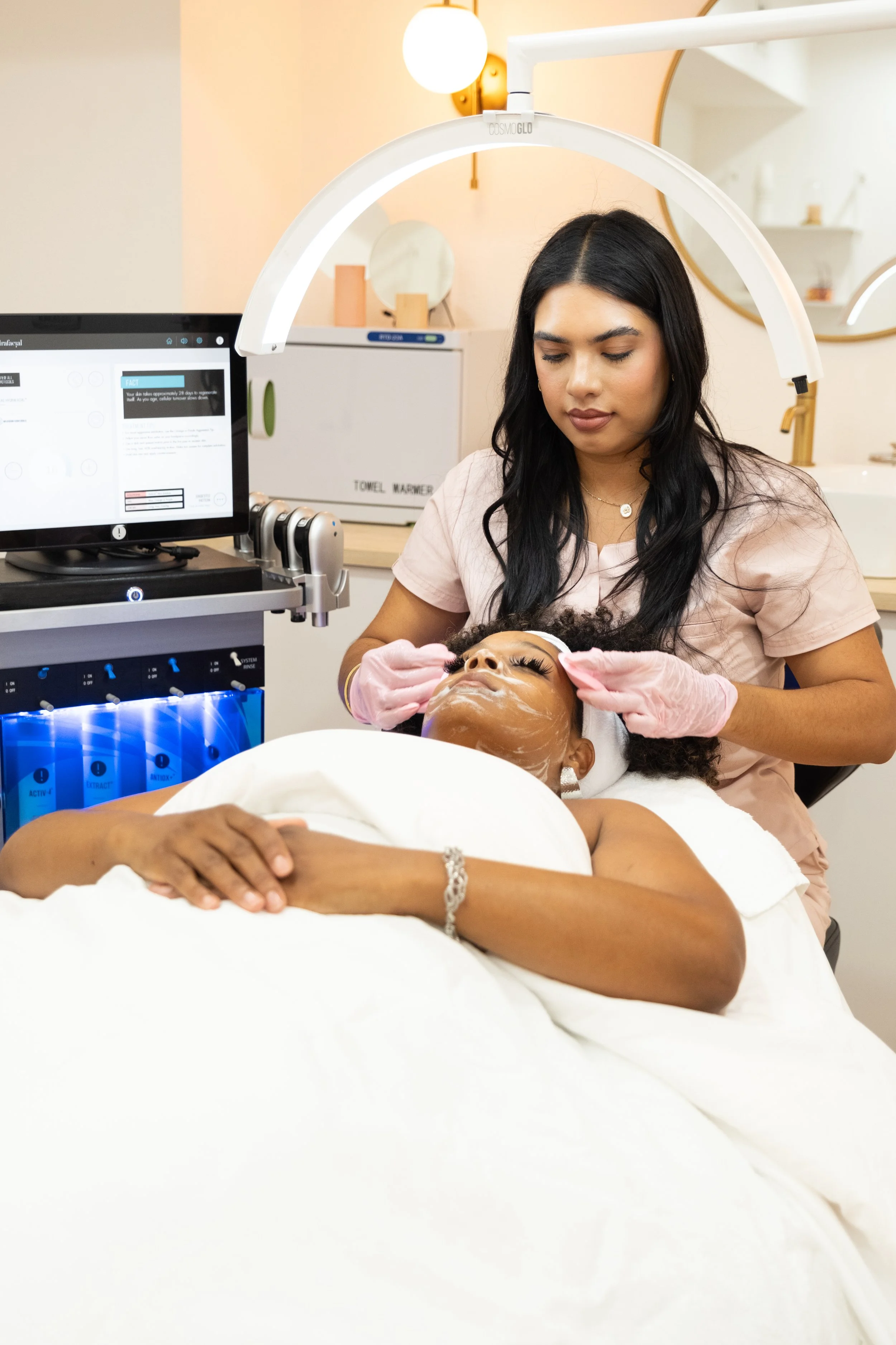 Best Esthetician in Orlando | Skin Care Experts | Skincare Boutique