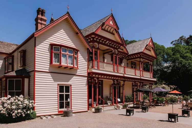 The Quarters Restaurant and Venue