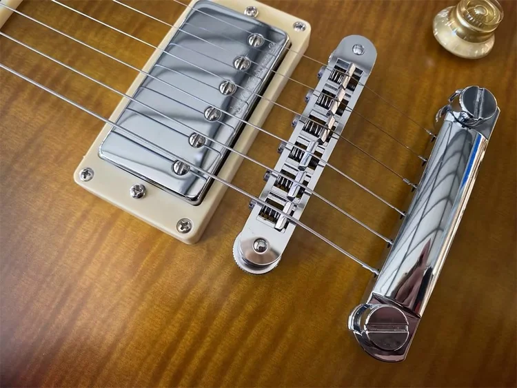 Lescaster — Bad Cat Instruments