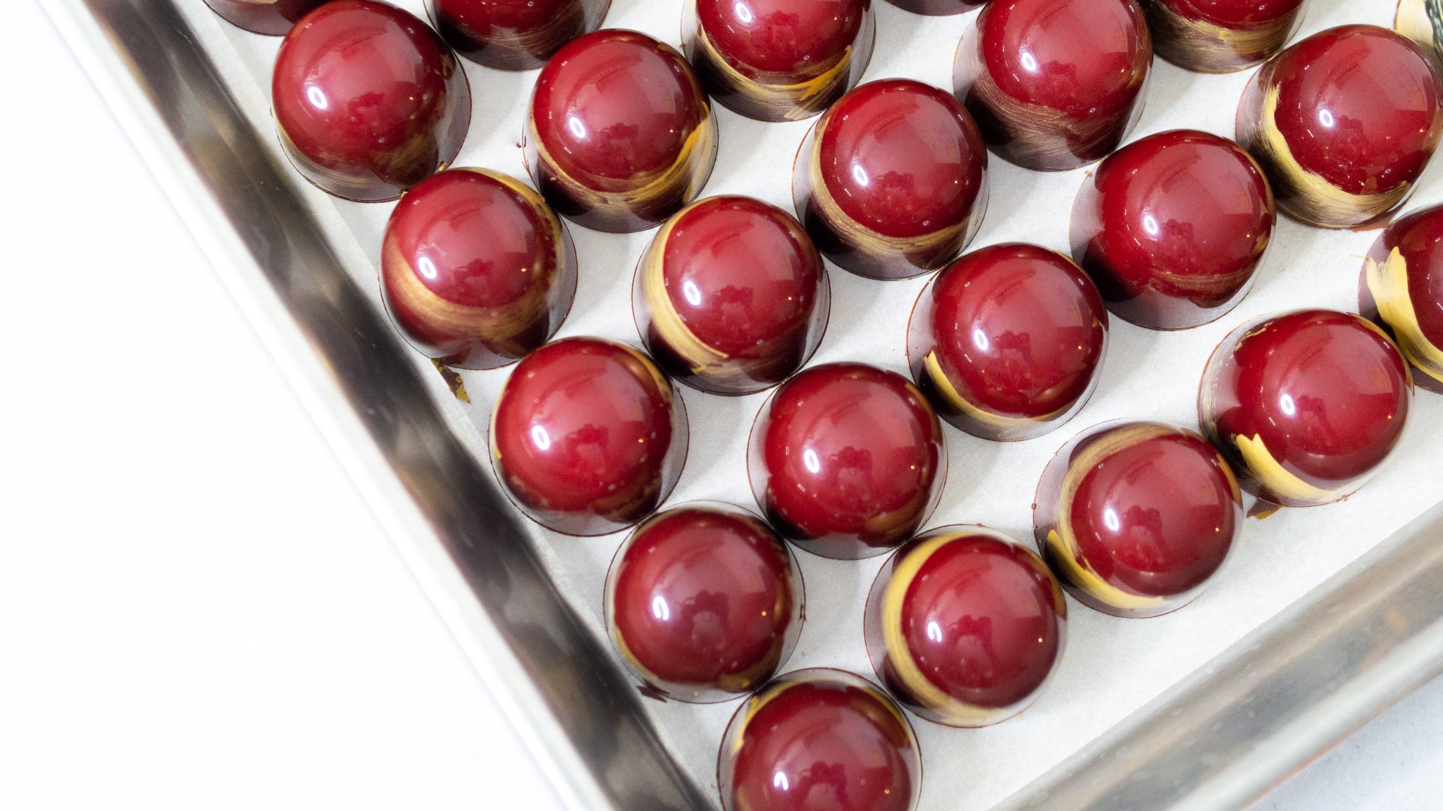 Chocolate bonbons and confections