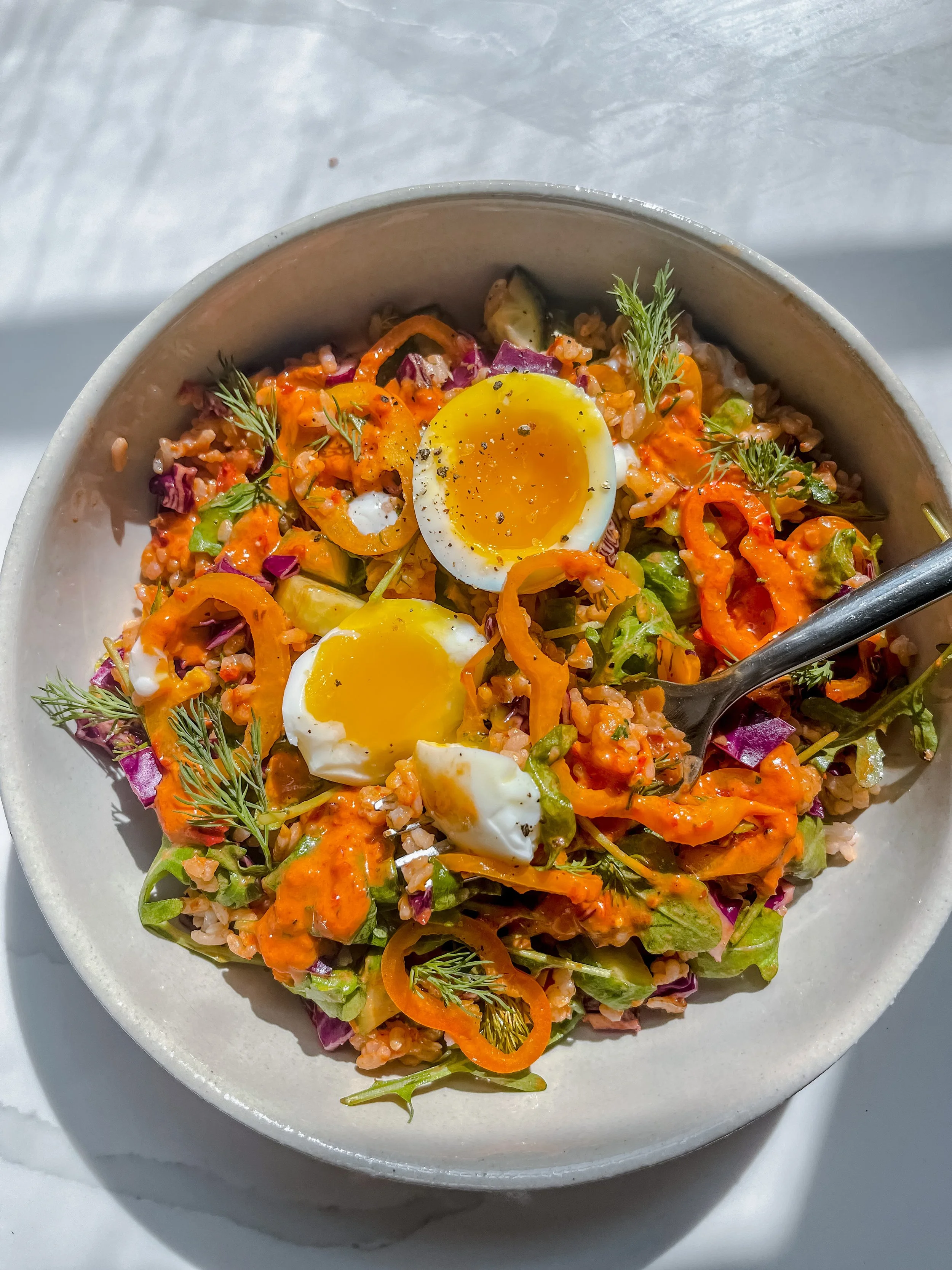 Nourish Grain Bowl With Jammy Eggs & Creamy Roasted Pepper Dressing ...