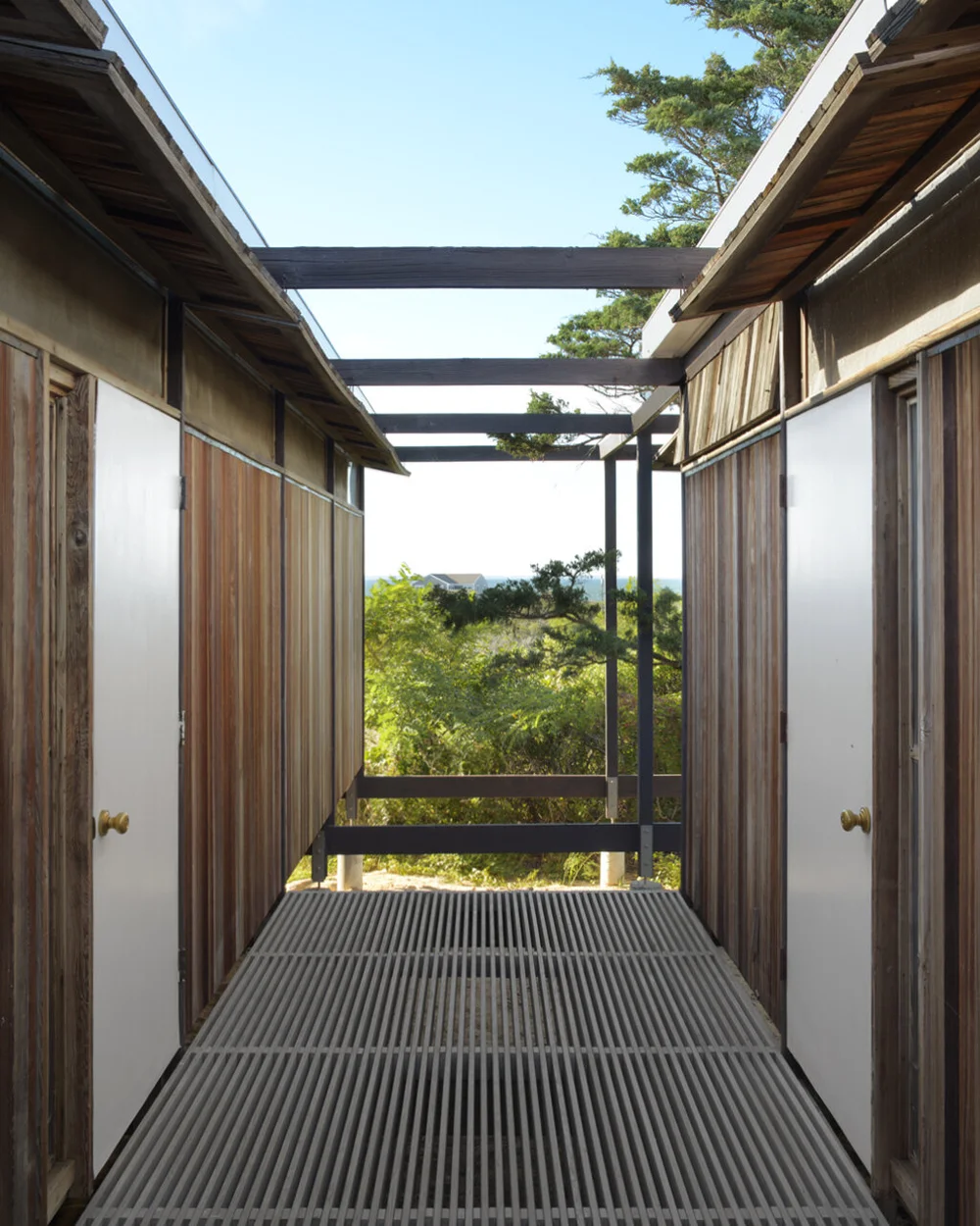 Hatch House — Cape Cod Modern House Trust