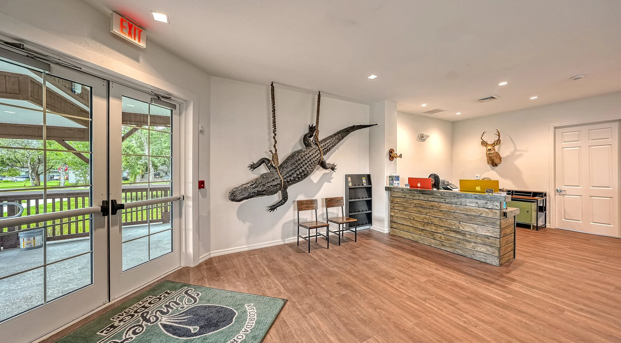 About Us — Linger Lodge