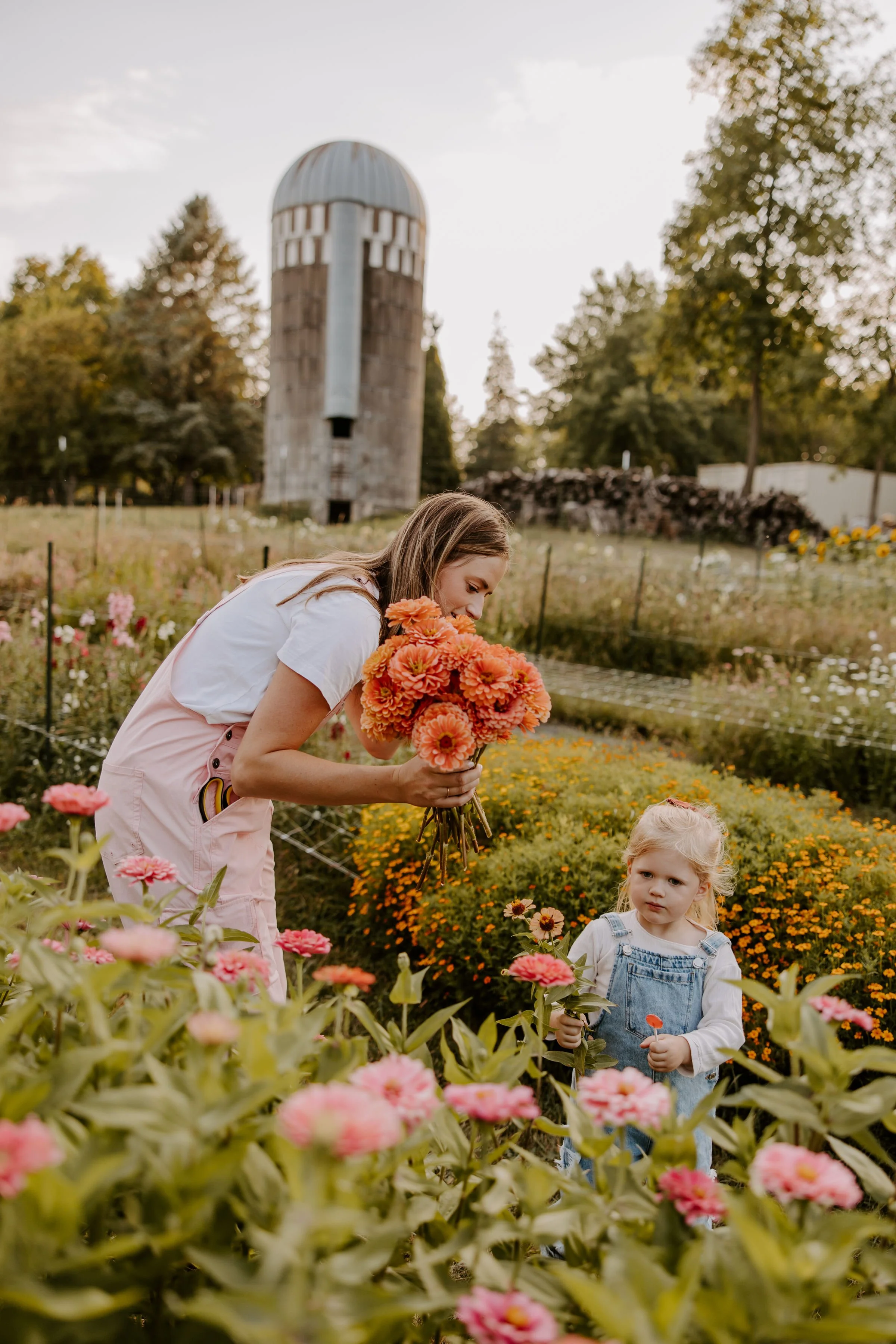 Organic Local Flower Farm - Fresh Cut Flowers - Minneapolis