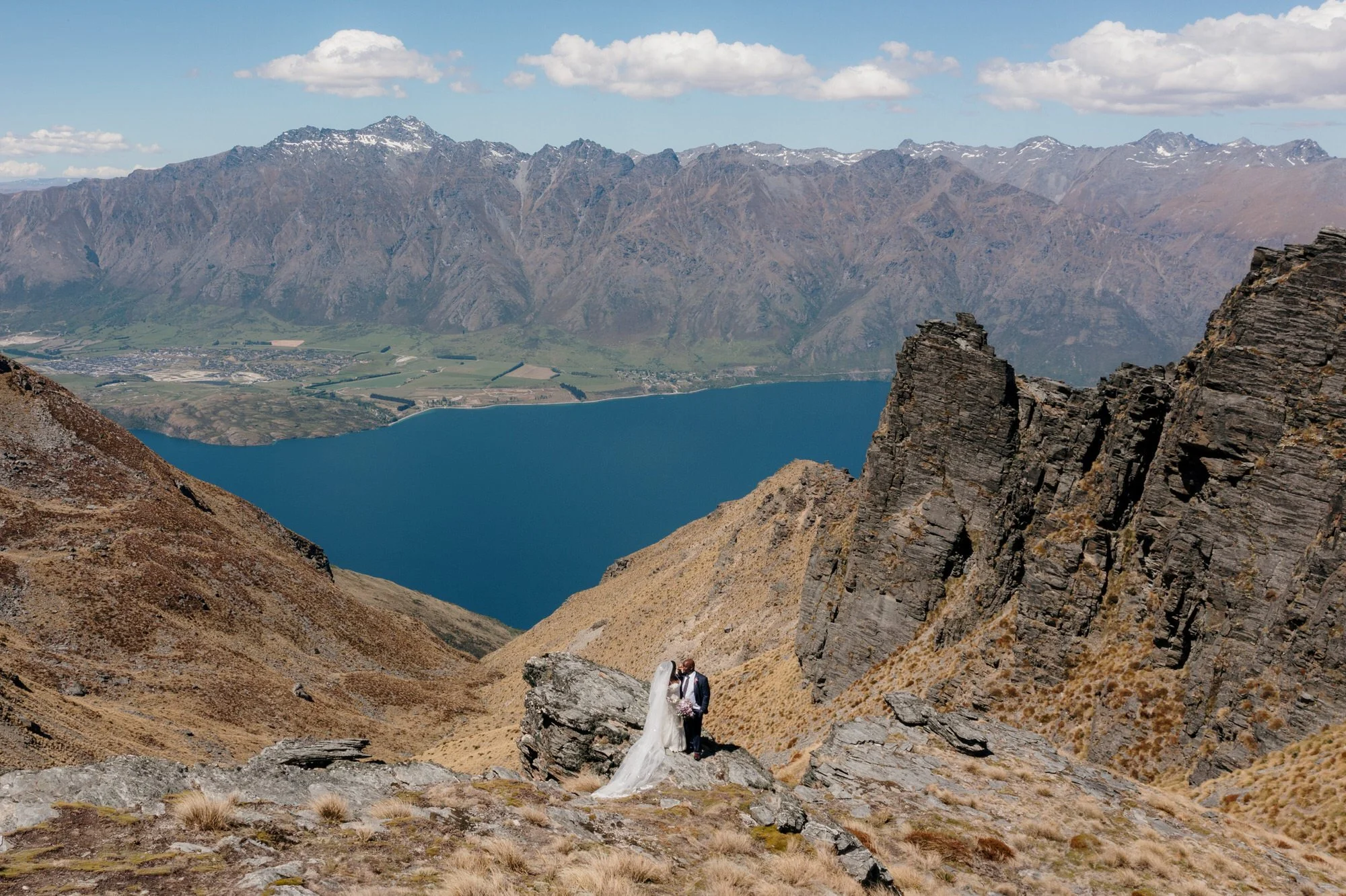 Stoneridge Estate Queenstown | A Luxurious and Rustic Vineyard Lake ...