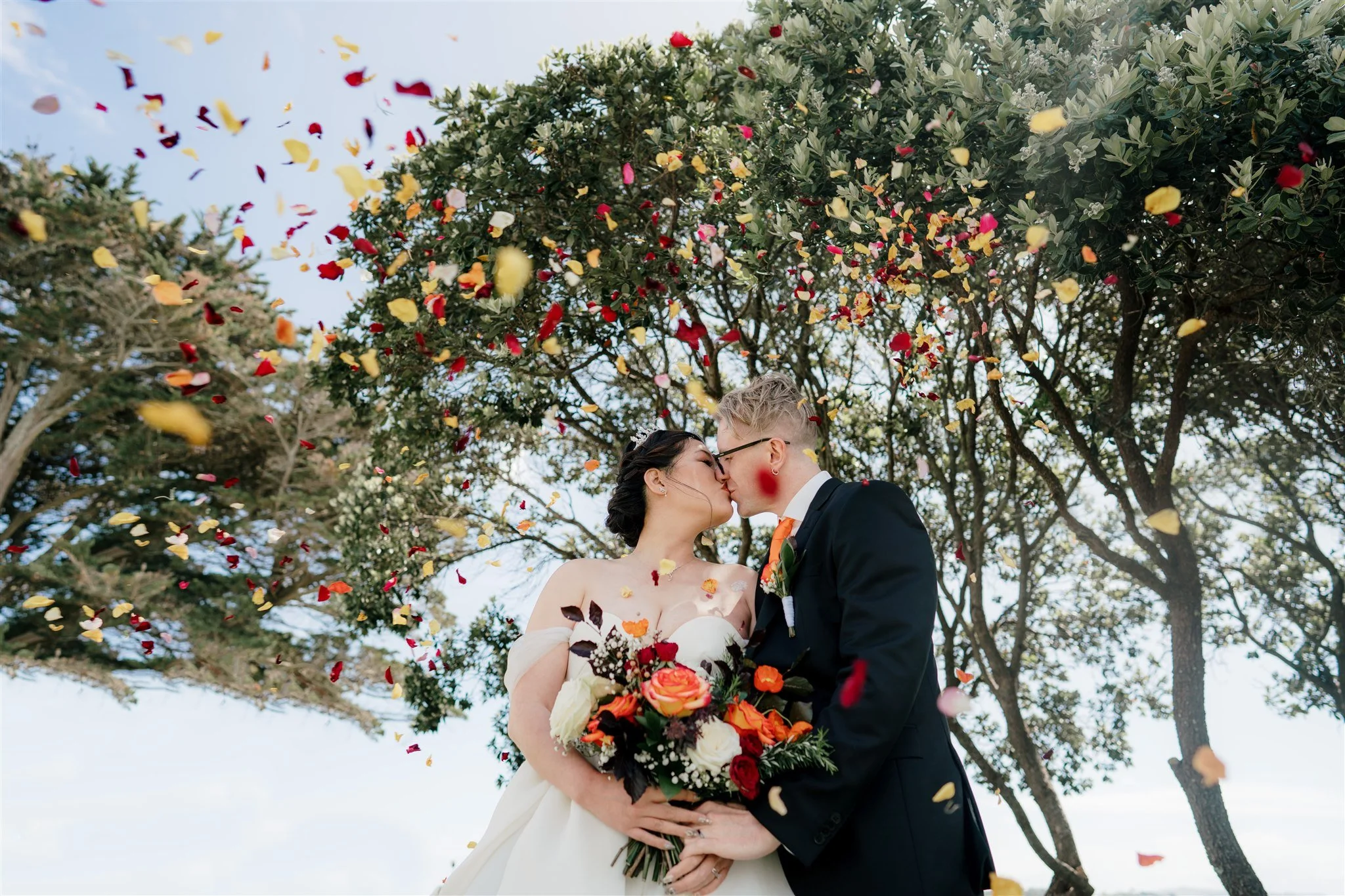 Best Types of Wedding Confetti For your Post-Ceremony Aisle Walk - And ...