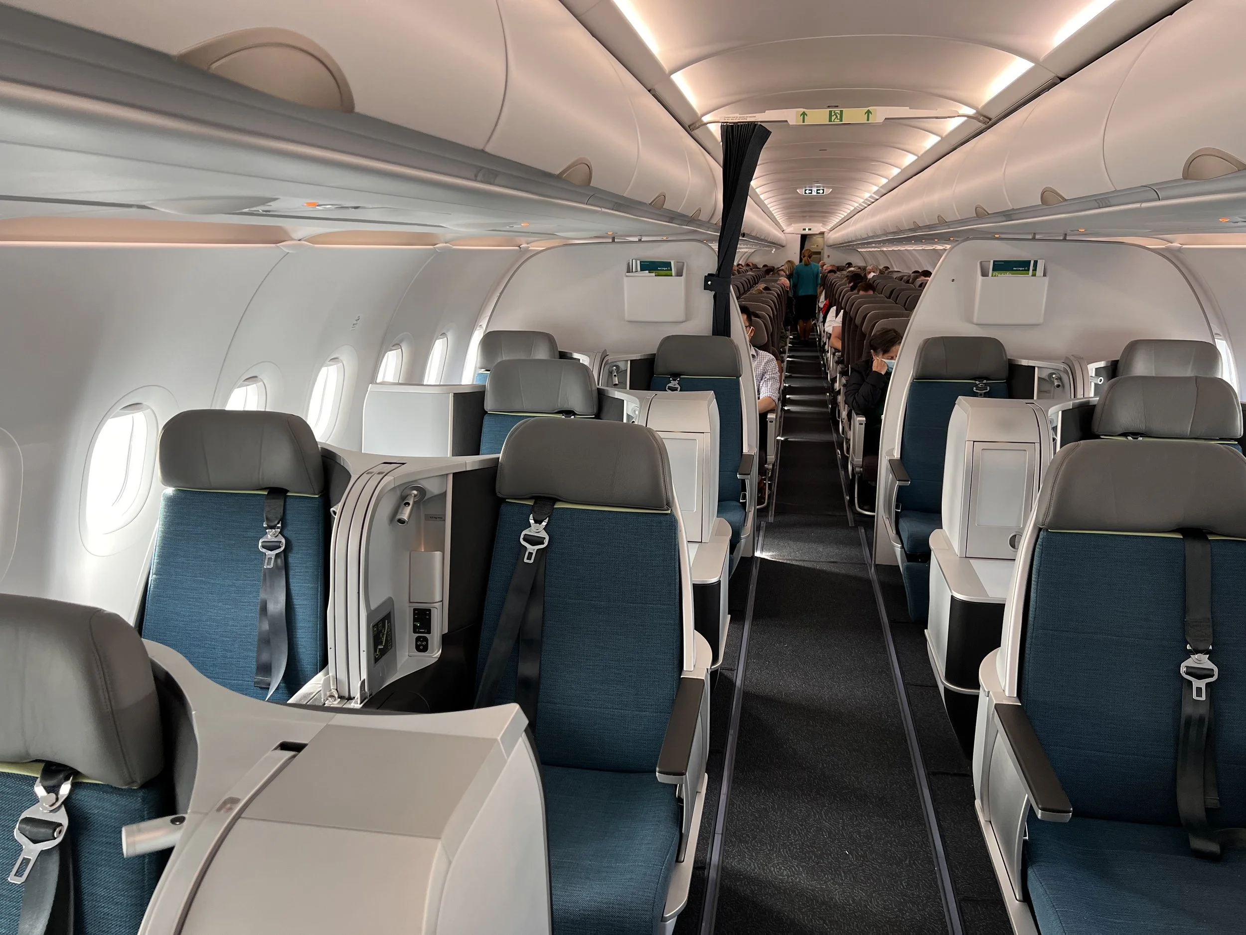 Snapshot Review: Aer Lingus A321 neo LR Aer Space Business Class ...