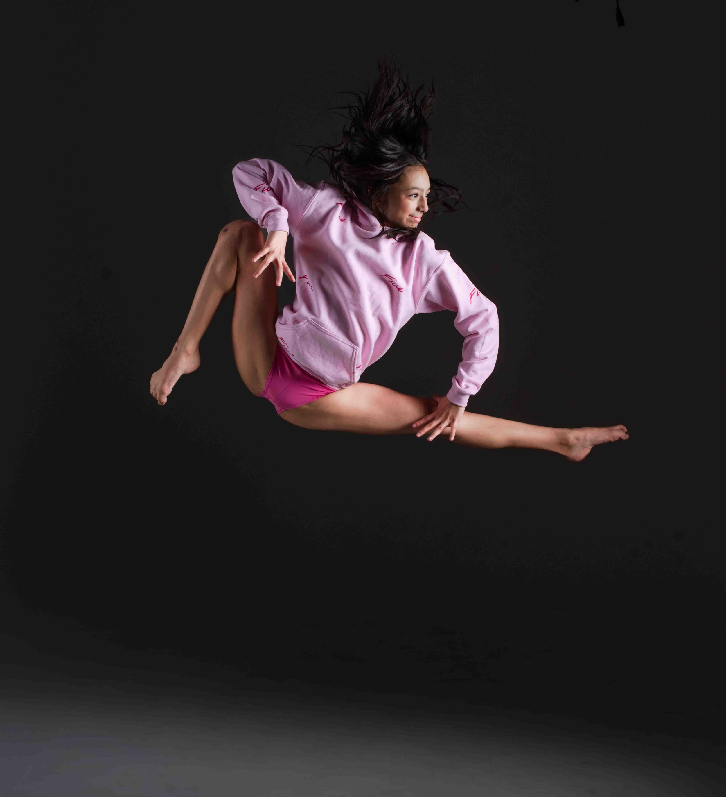 Capturing the Dance Magic: A Photoshoot with the Talented Mia — Tom ...