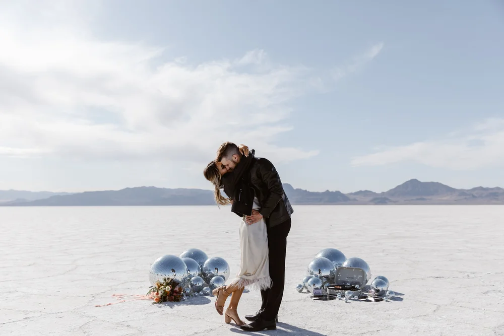 Edgy Bonneville Salt Flats Elopement | Utah Bonneville Salt Flats ...