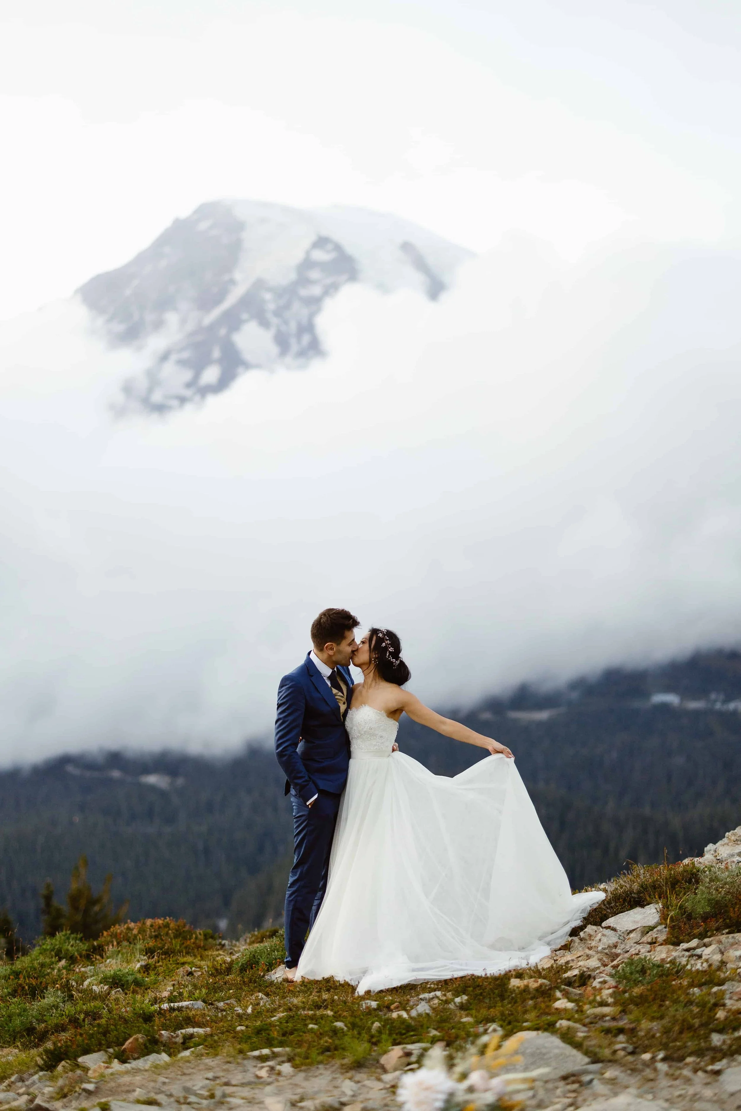 Washington Elopement Photographer - Adventure Elopement Photographer