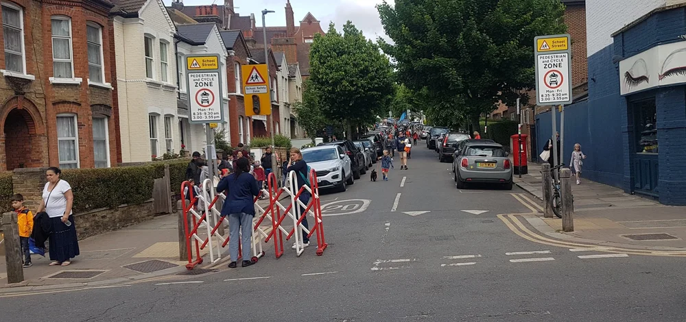 School Streets — Mums for Lungs