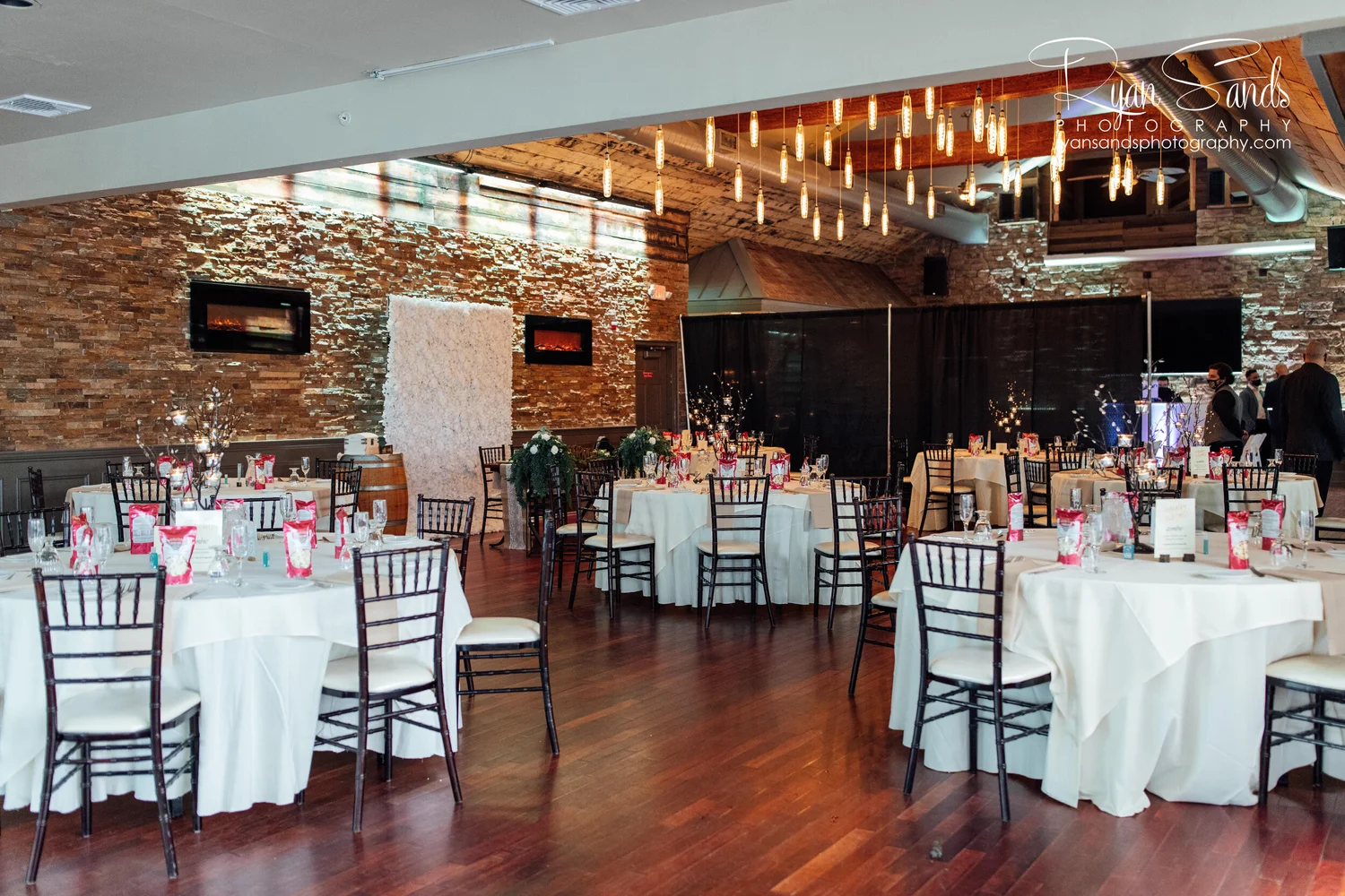 Banquet Room — 618