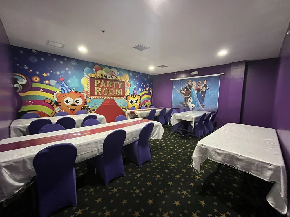 Contact 1 — Happy's Family Fun Center