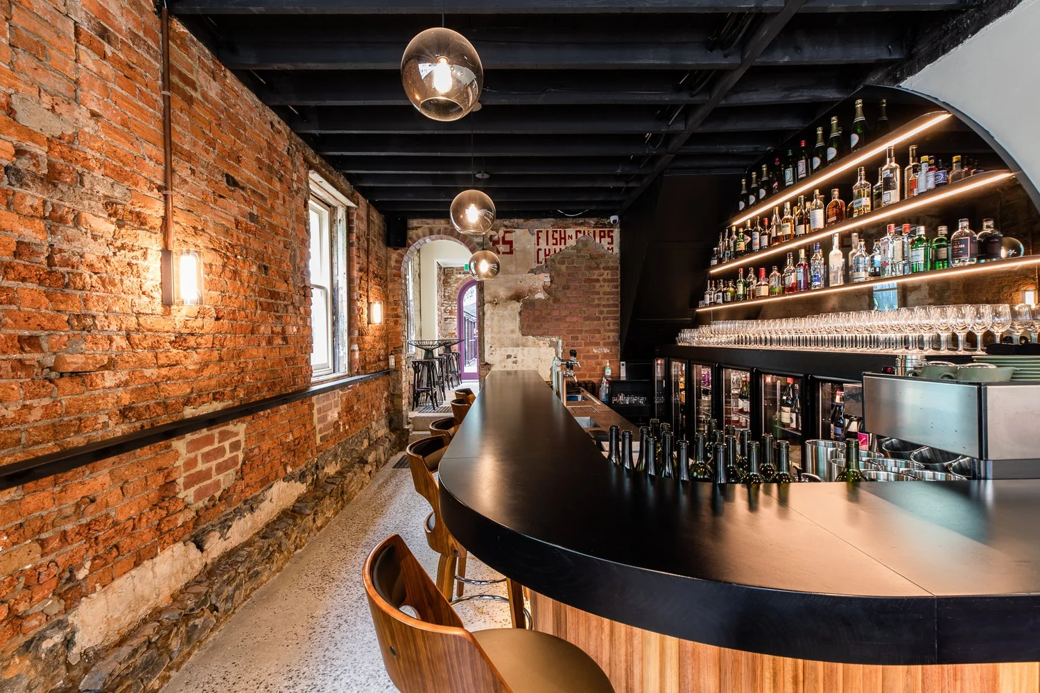 Lane's Edge Wine Bar