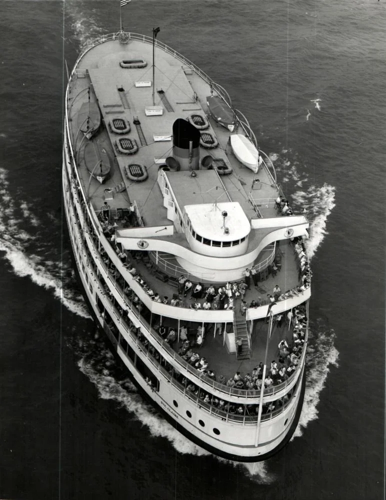 BOBLO BOAT STE. CLAIRE