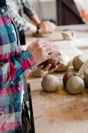class sign up — of the earth collective | ceramics studio