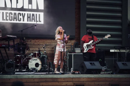 Celebrity Vocal Coach Justin Burke | Learn to Sing