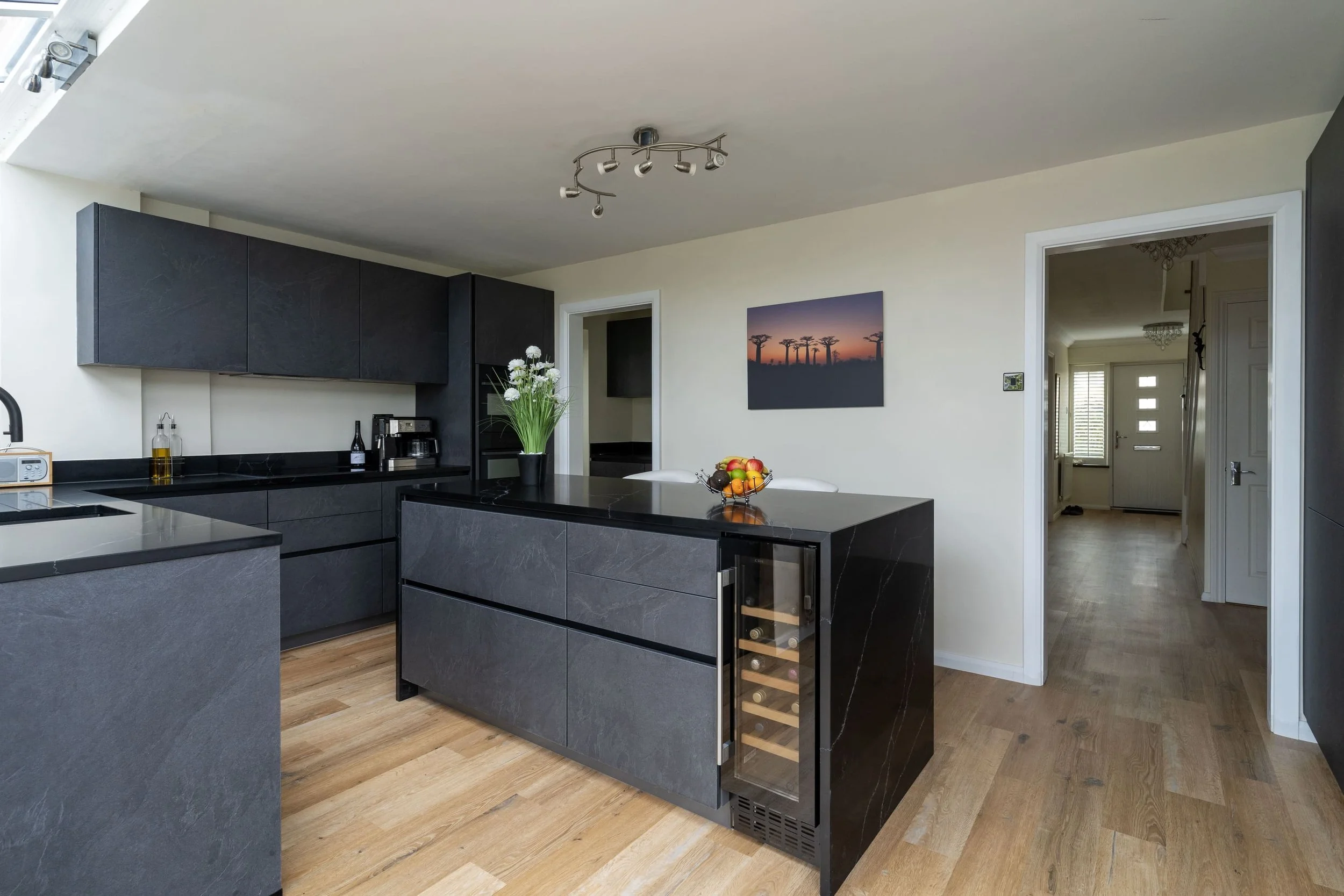 Grey Handleless Kitchen in Aylesbury - Ridgeway Interiors