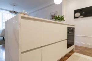 White Handleless Kitchen in London - Ridgeway Interiors