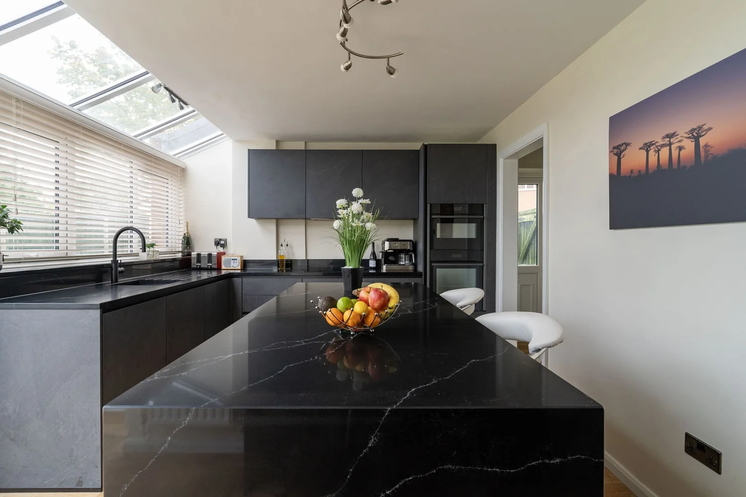 Grey Handleless Kitchen in Aylesbury - Ridgeway Interiors