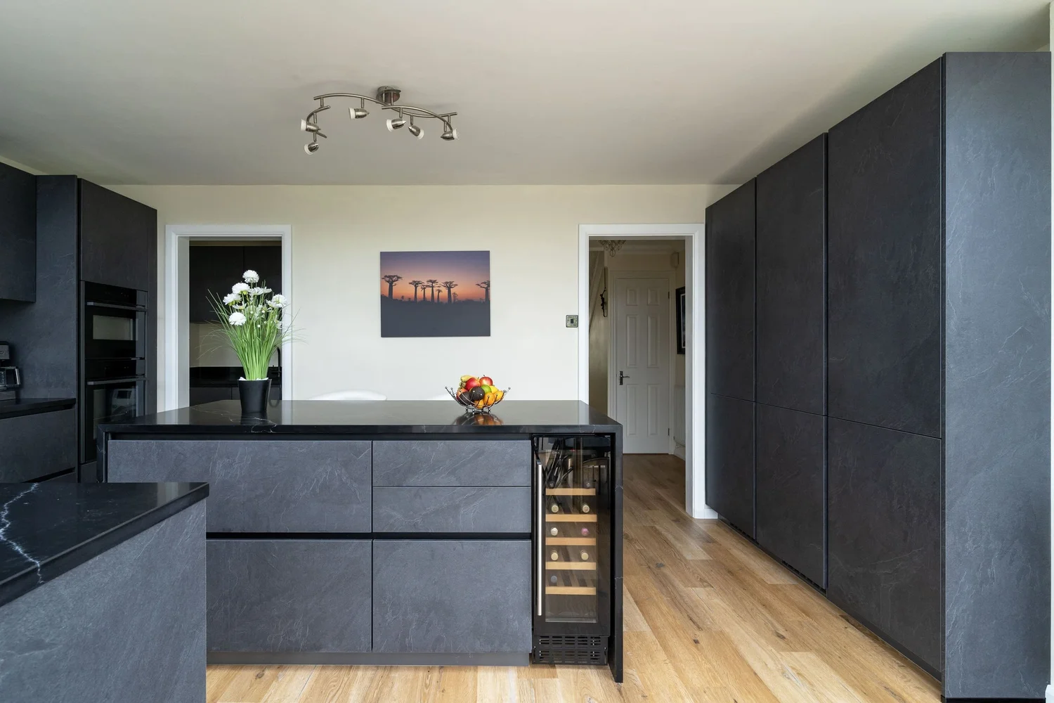 Grey Handleless Kitchen in Aylesbury - Ridgeway Interiors
