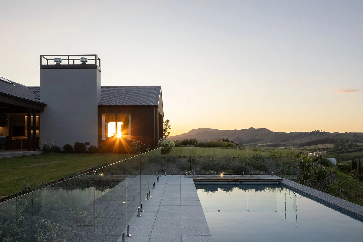 Contact Colab Building